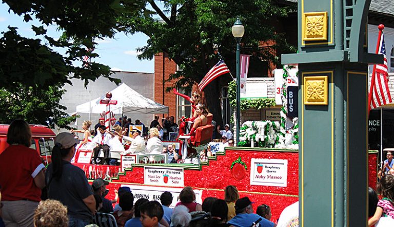 Hopkins Raspberry Festival - Thrifty Minnesota