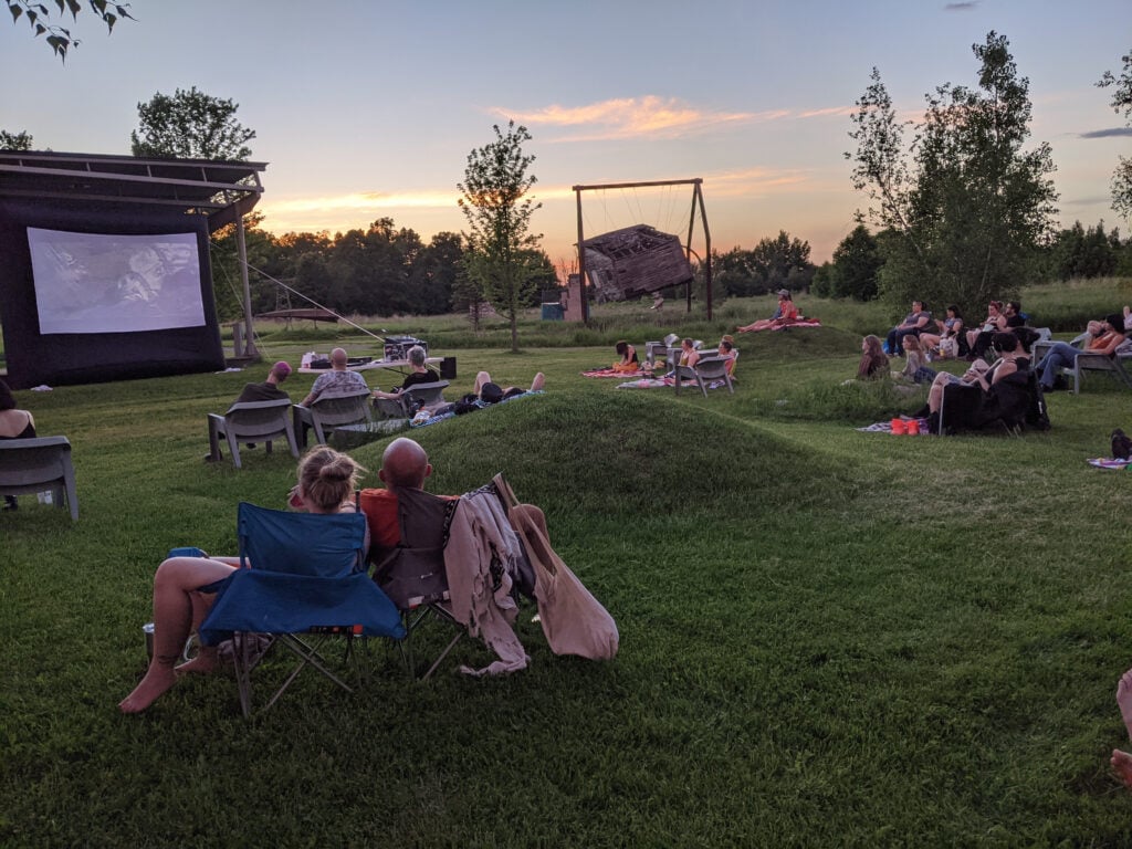 FREE Outdoor Movies in Minnesota - Thrifty Minnesota