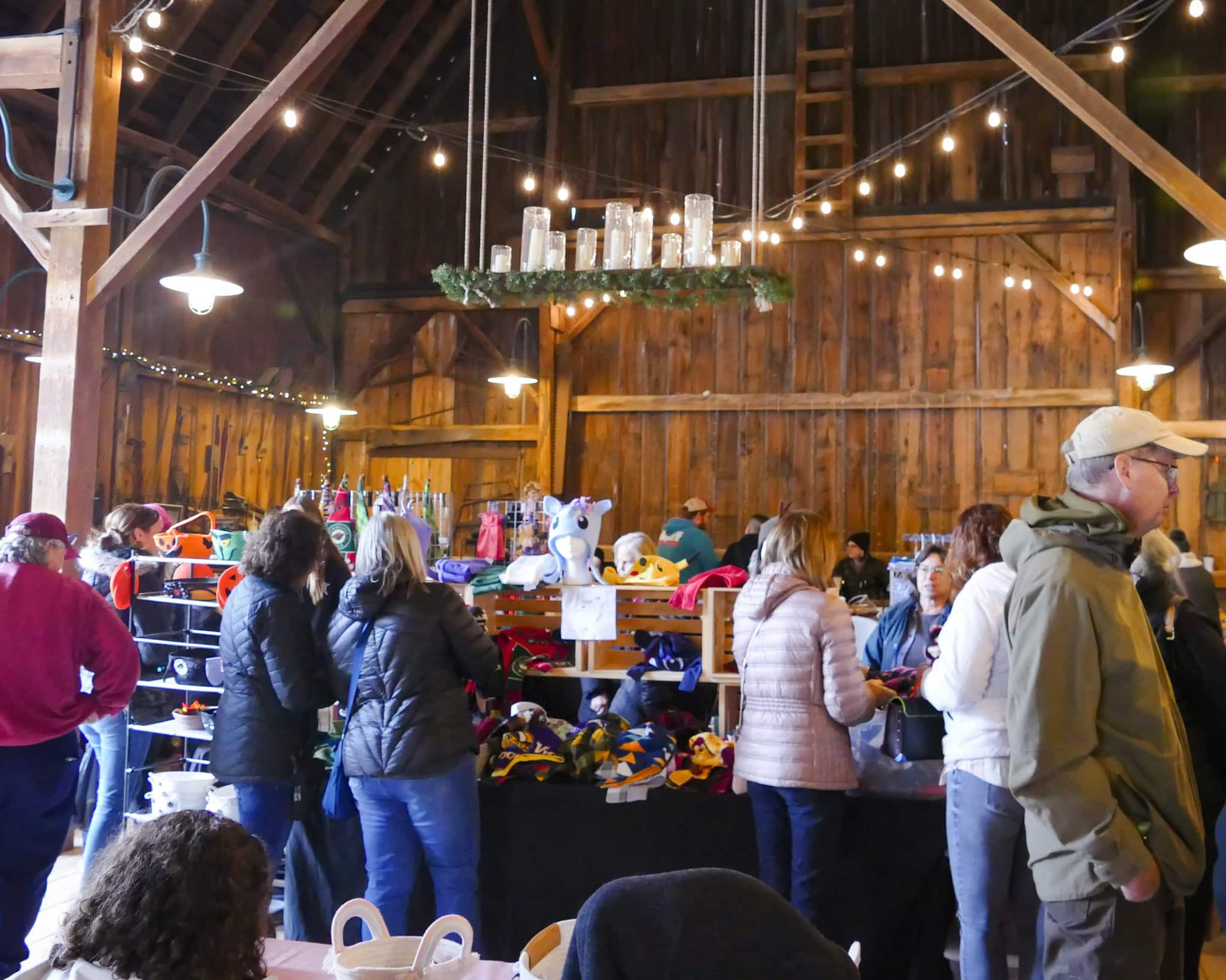 Big Red Barn Folk Arts and Crafters Fair in Maplewood - Thrifty Minnesota