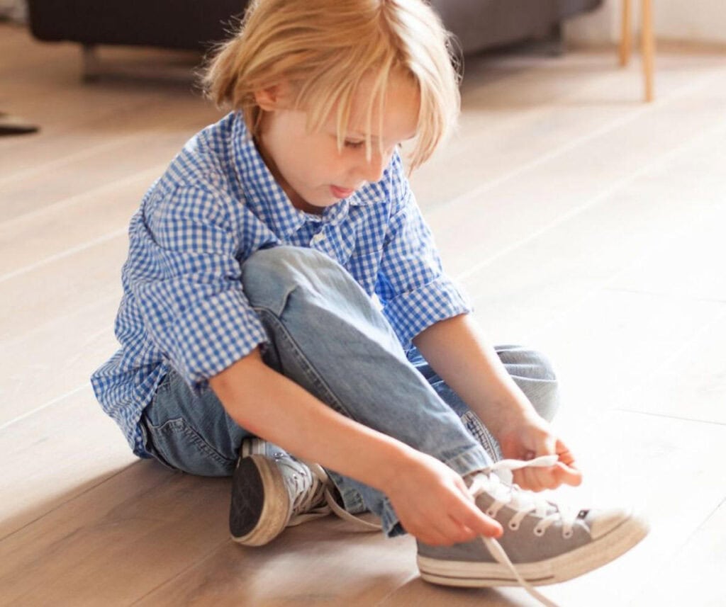 Free Shoe Tying Class for Kids at Nordstrom Mall of America - Thrifty ...