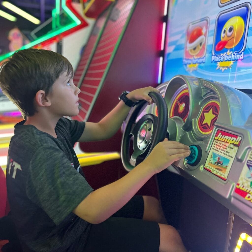 Smash Park Roseville Free Arcade Every Sunday + $15 Free Game Play ...