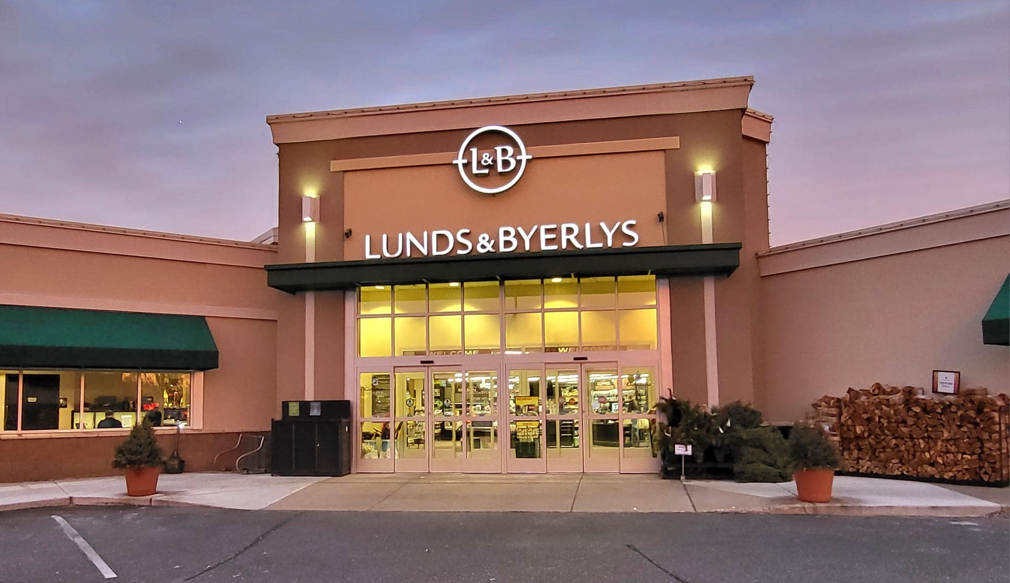 Lunds & Byerlys Extras - Thrifty Minnesota