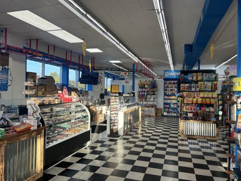 Grandpa Joe's Candy Shop - Thrifty Minnesota