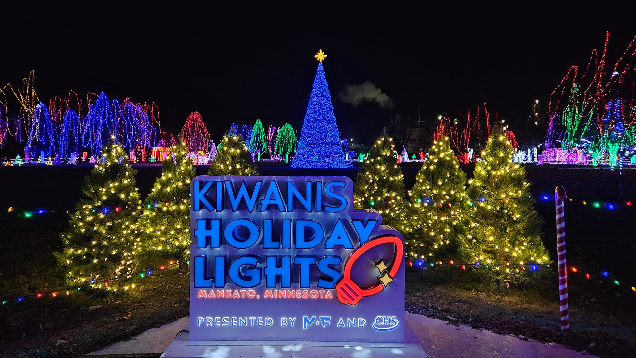 Kiwanis Holiday Lights in Mankato - Thrifty Minnesota
