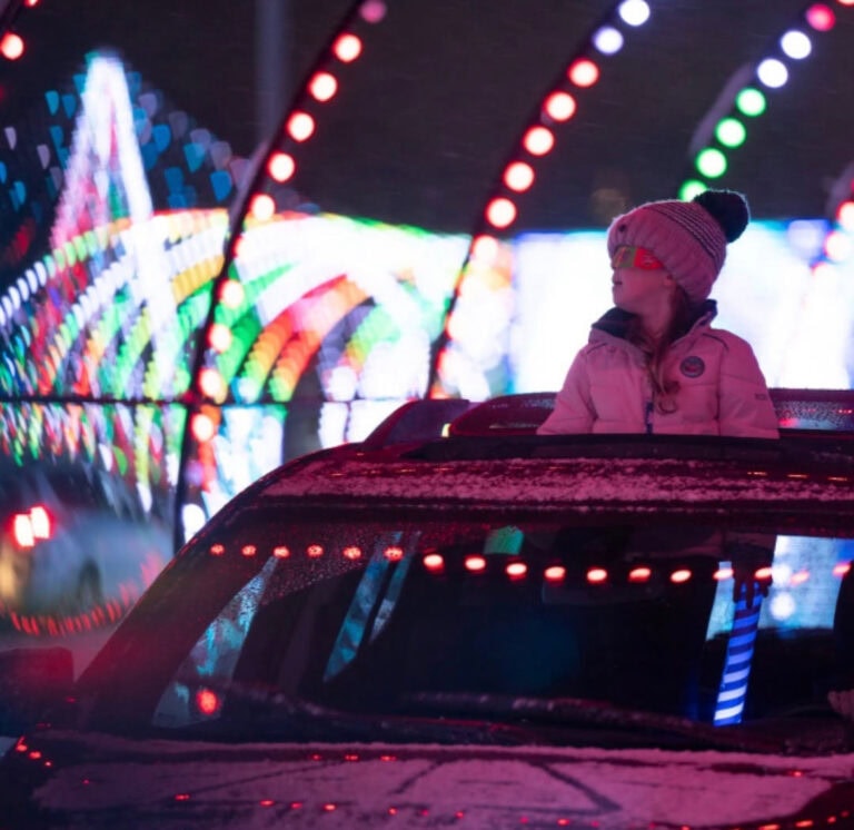 Sever's Holiday Lights 2025 - Thrifty Minnesota