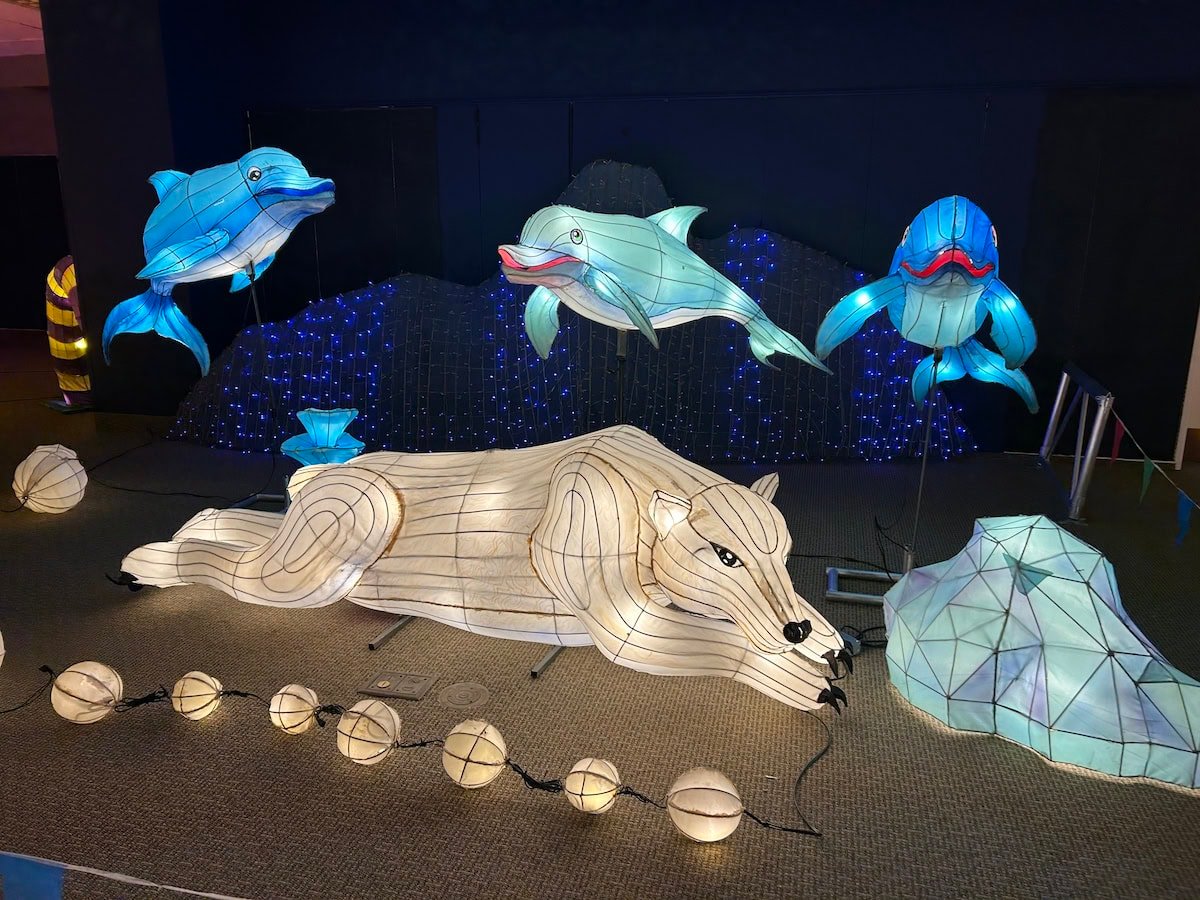 Illuminate Festival of Lights at Maplewood Mall - Thrifty Minnesota